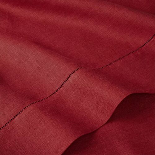 Tablecloths & Runners
