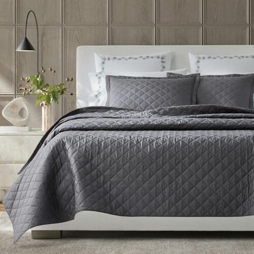 Quilts, Coverlets & Blankets
