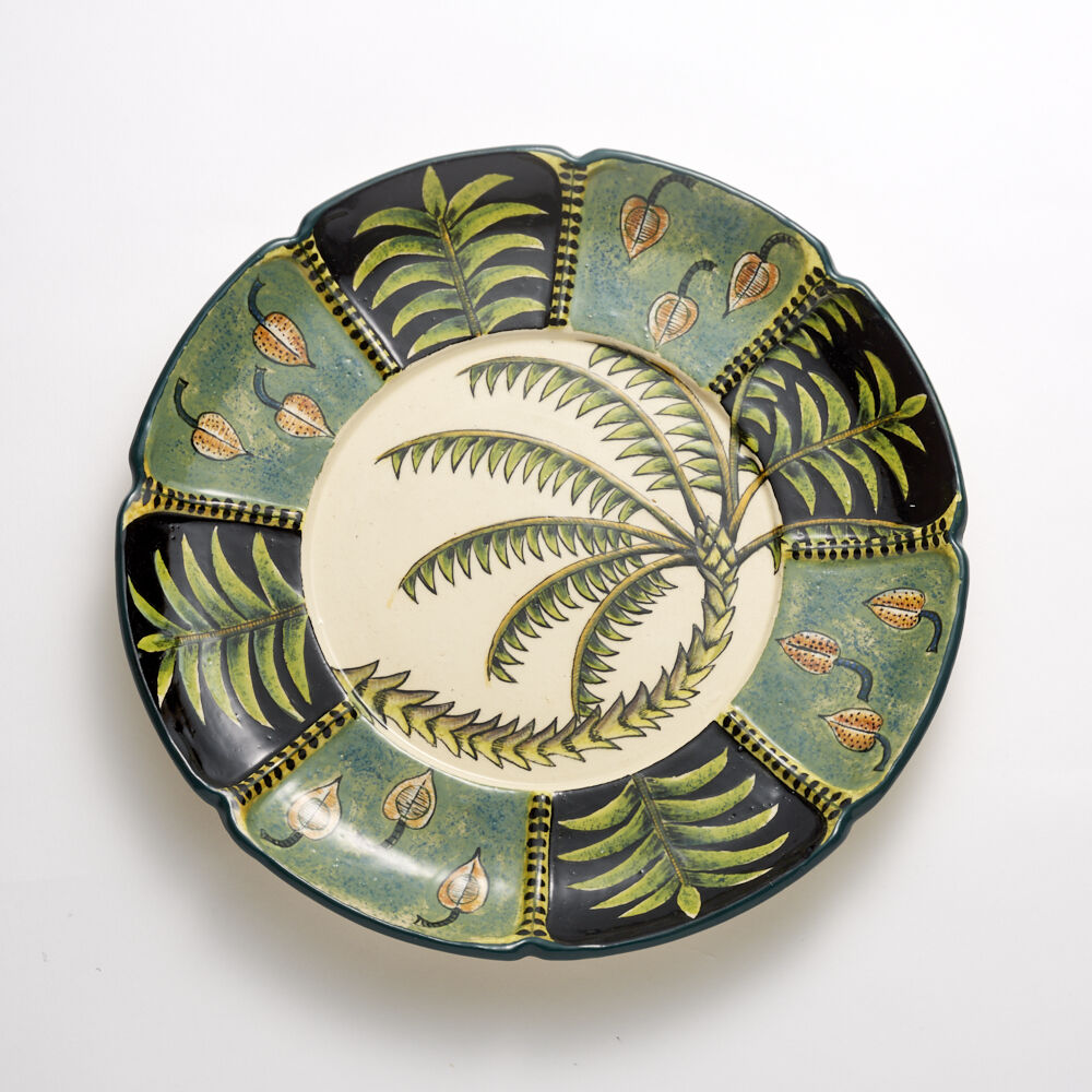 leaf design ceramic plate